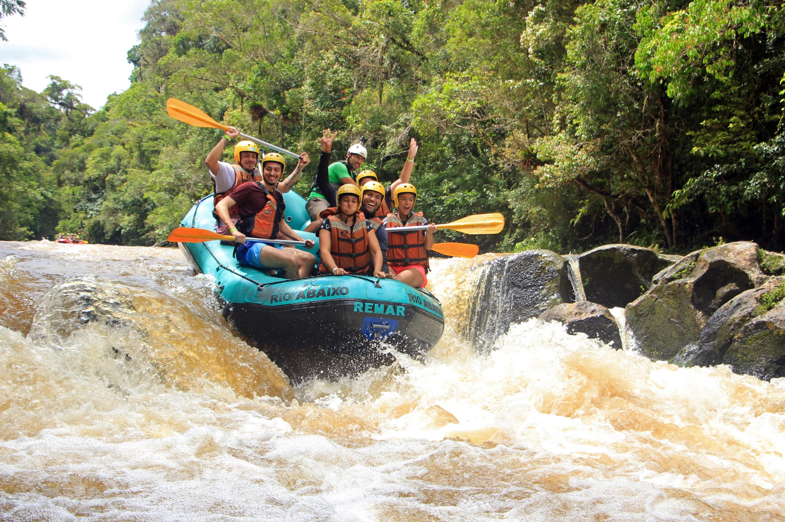 Rio Abaixo: rafting e muita aventura em Juquitiba (SP)